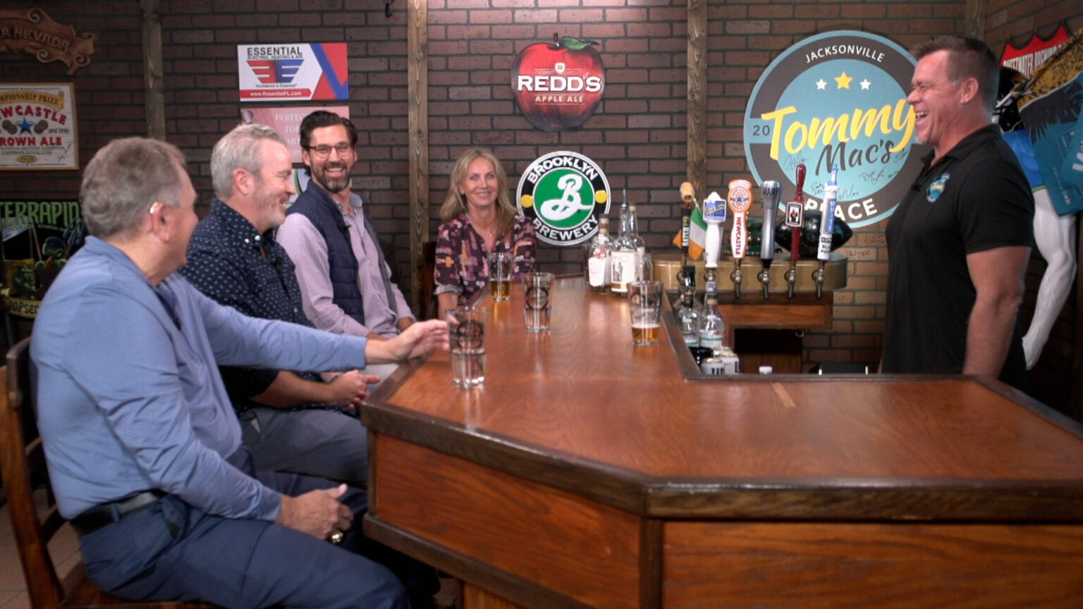 "The Horse's Mouth" with Coach Dave Campo, David Steele, Daniel Gilham ...