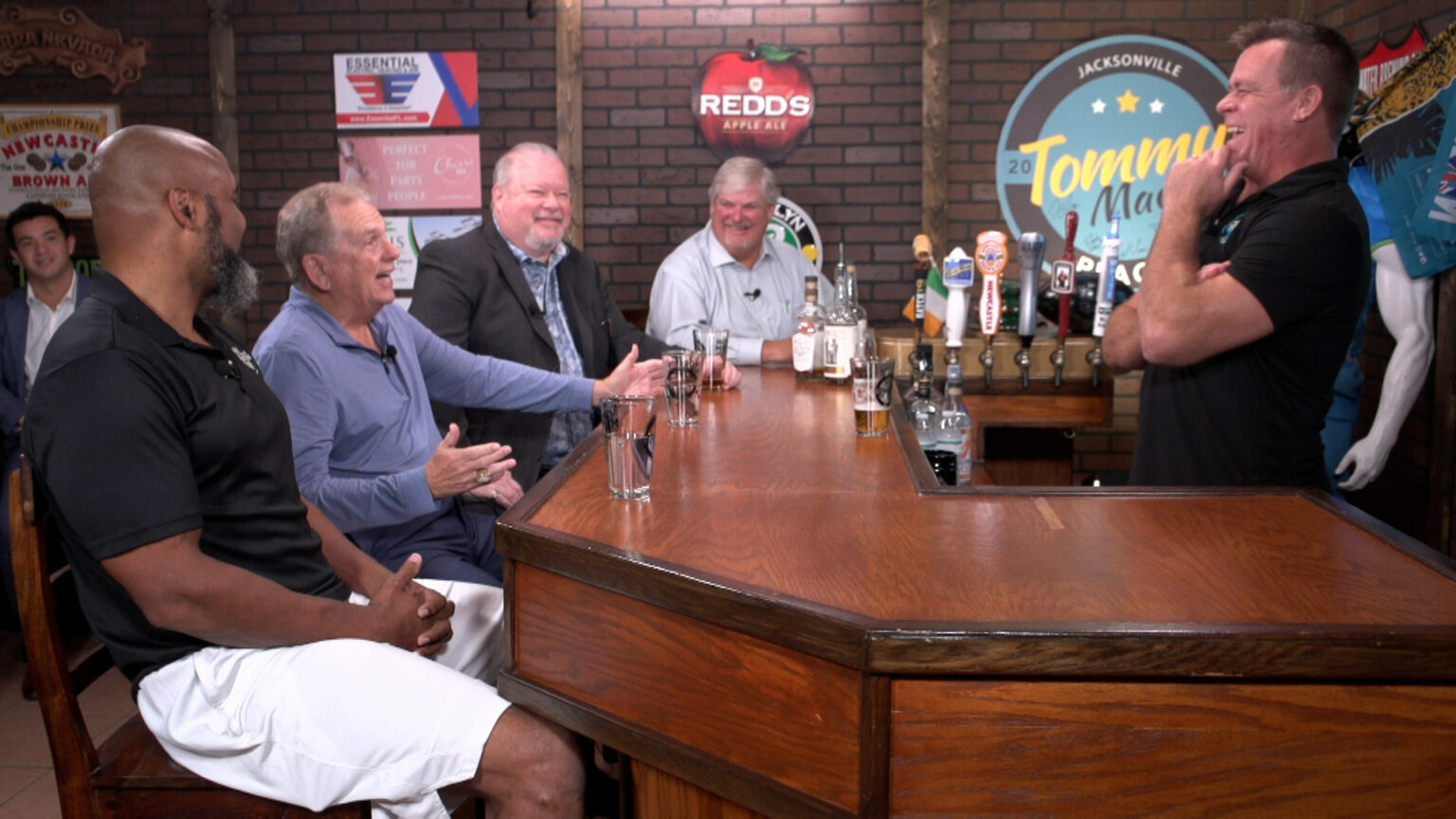 "The Horse's Mouth" with Donovin Darius, Coach Dave Campo, Jeff Sedlitz ...