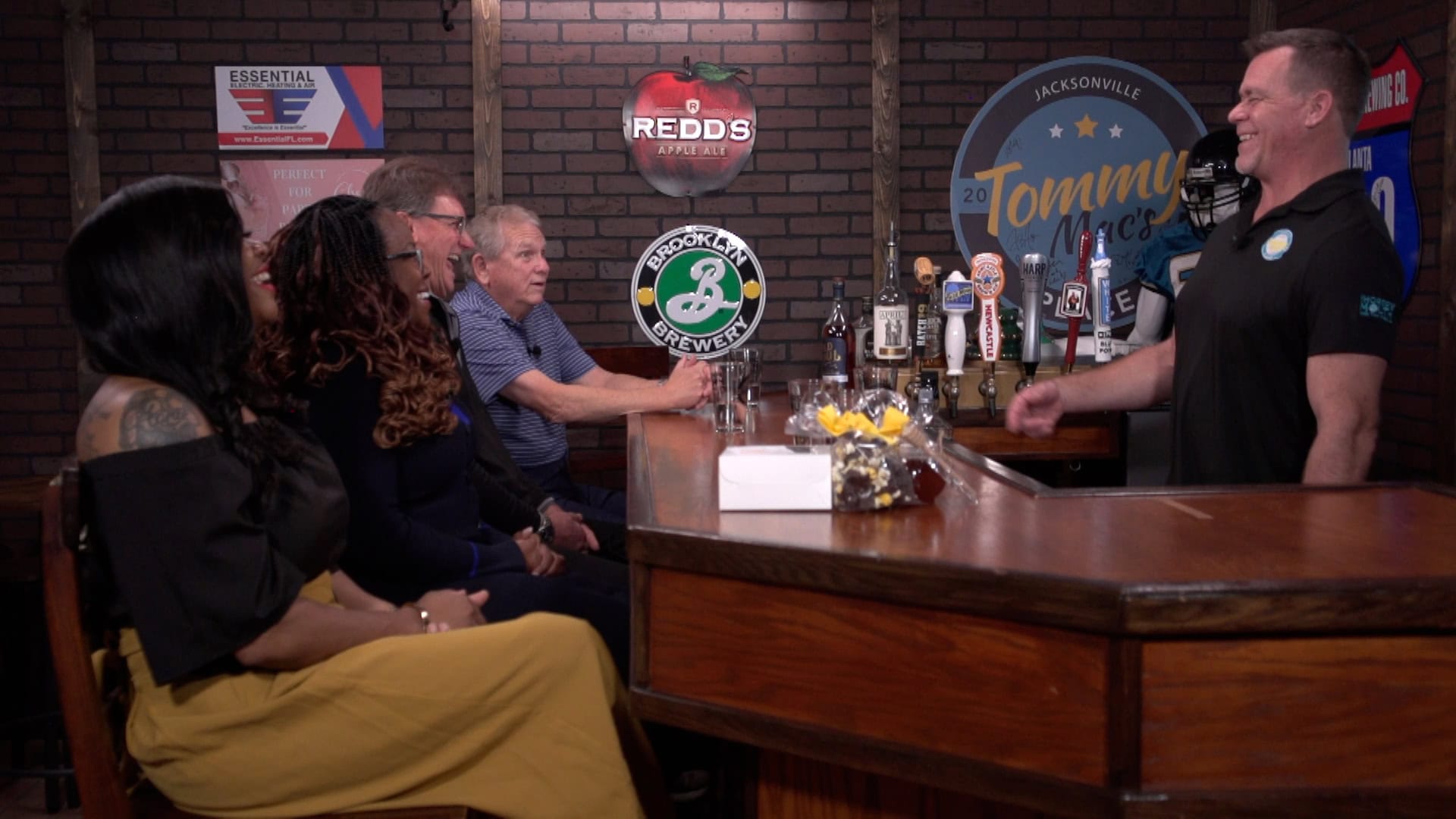 "The Horse's Mouth" with Sherene Phillips, Thresa Giles, Steve Wenzloff ...