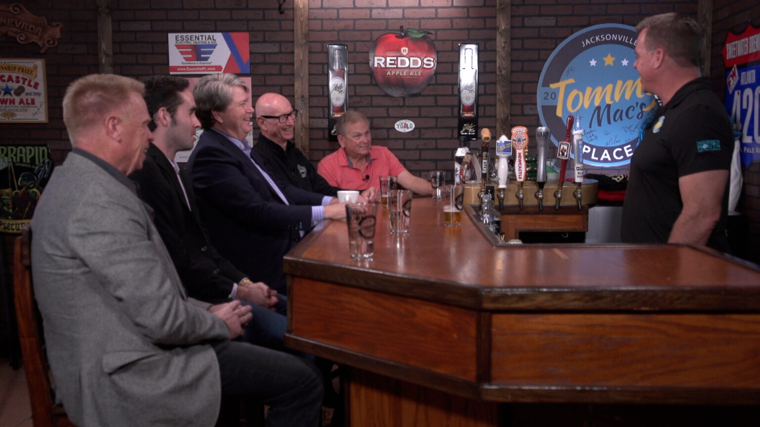 "The Horse's Mouth" with Bill Prescott, James Higbee, Nelson Bradshaw ...