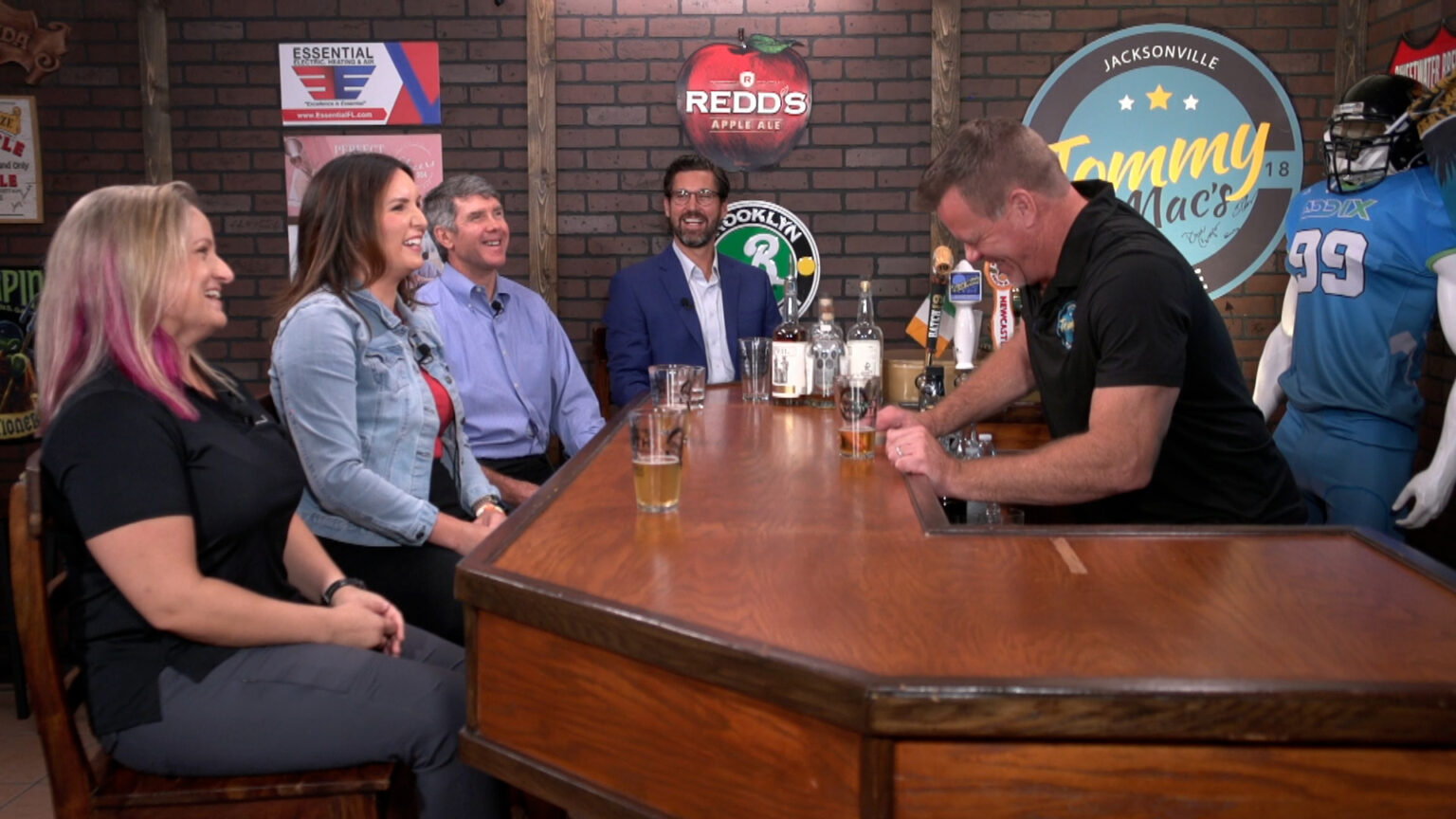 "The Horse's Mouth" with Cristine Kirk, Tiffany Bailey, Mac Holley, and ...