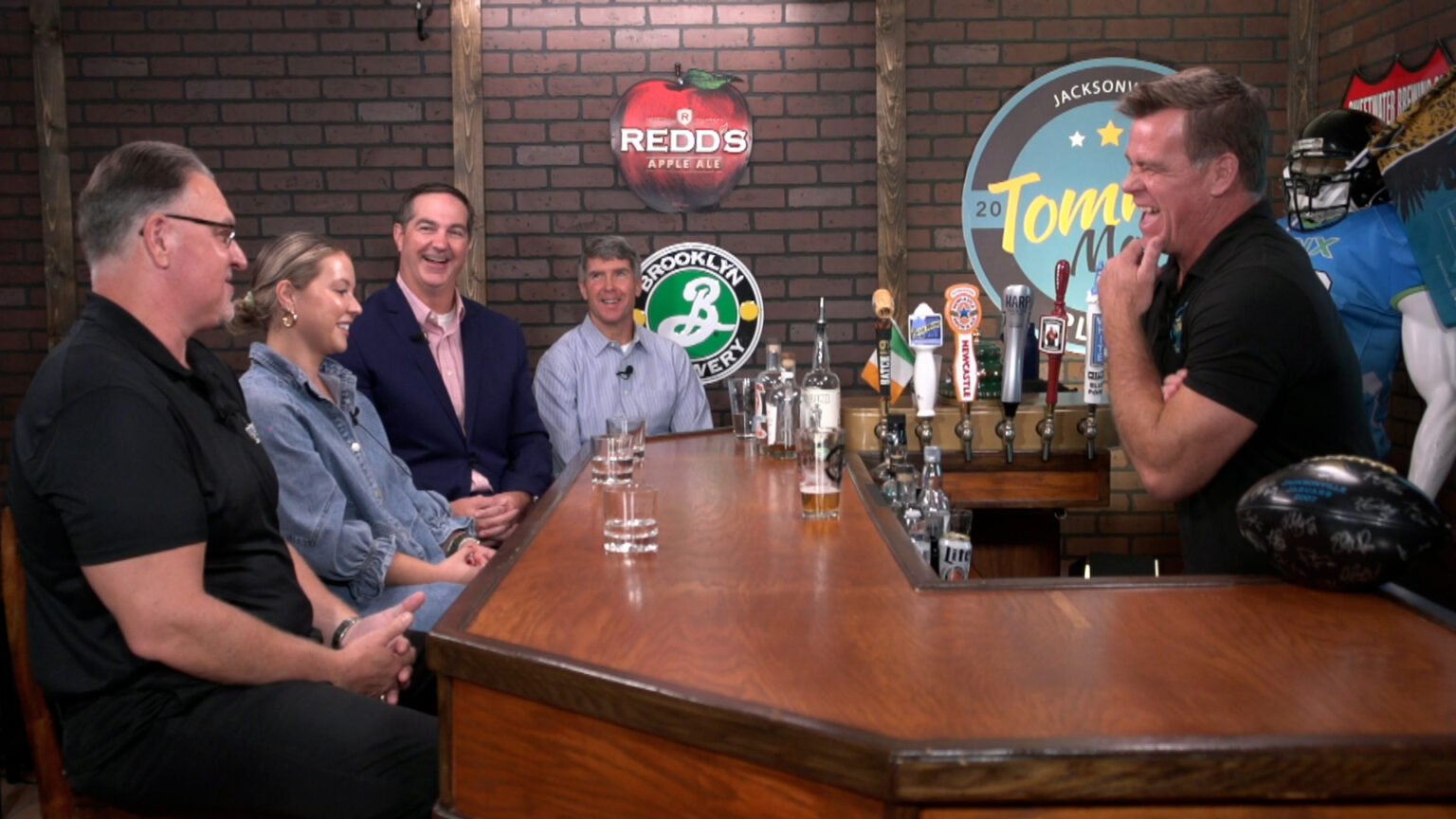 "The Horse's Mouth" with Greg Huntington, Gracie Hyatt, Don Smith, and ...